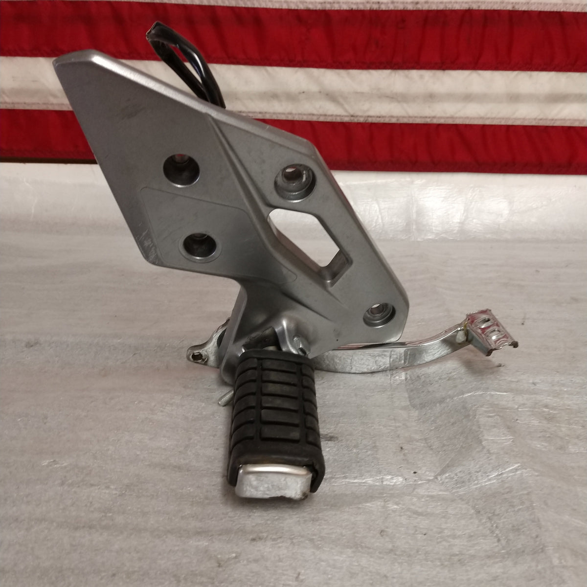 2018-2019 Suzuki GSX250R Right Rear Set Driver Set — Garwood Custom Cycles