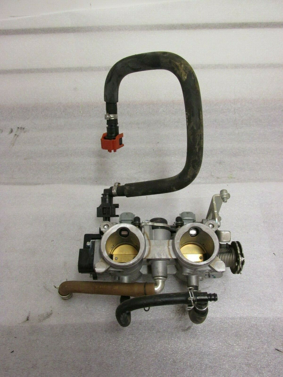 2015-2018 Yamaha YZF R3 YZFR3 OEM MAIN THROTTLE BODIES RACK COMPLETE W ...